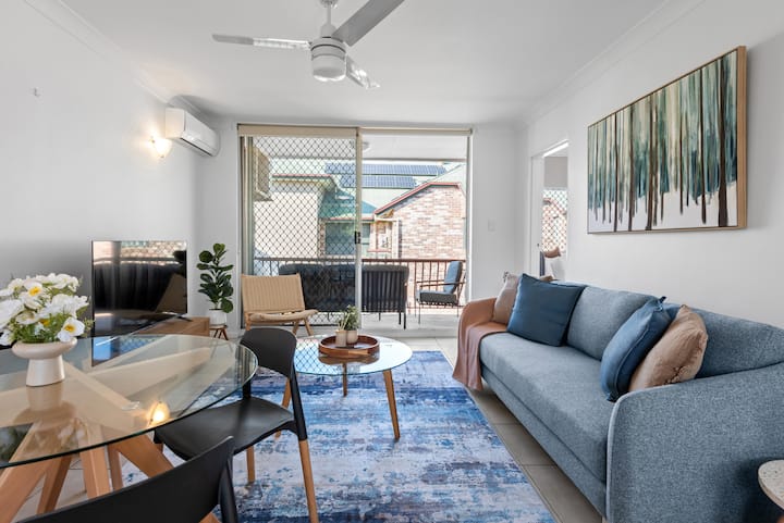 Stylish 2br Near Hospitals, Qut & Cbd W/ Parking! - Brisbane