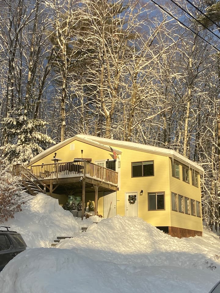 15 Min From Gunstock & Snowmobiling On Alton Bay! - Alton, NH