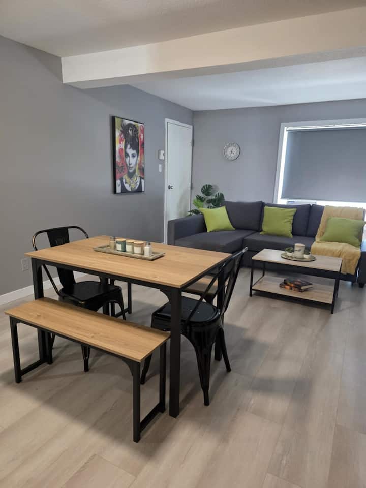 Sleek & Stylish 2-bedroom Unit - Cornwall, ON, Canada