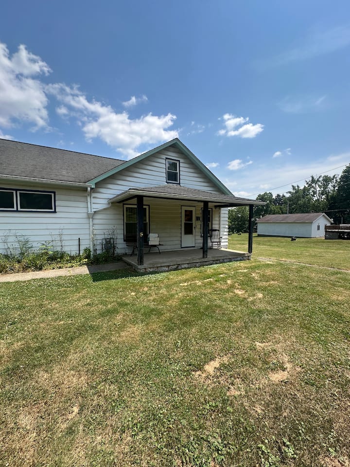 Rural House Minutes From Town - Jamestown, PA