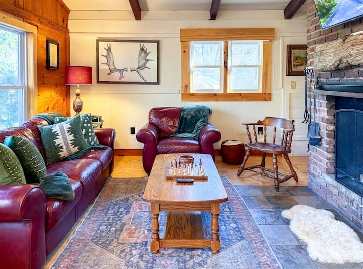 Hot Tub|mt Snow<12 Min ~ Cash’s Rustic Retreat: Vt - Molly Stark State Park, Wilmington