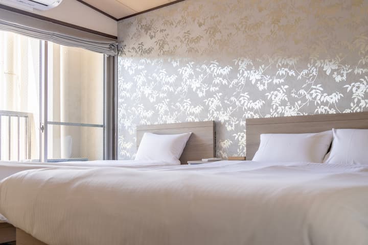 駅2分!二条城・御所すぐ・京都散策・情緒的で美しい街並み・優美な風情を!ご家族やご友人と上質な空間で - Kyoto