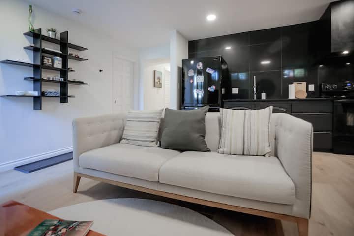 Cute Executive Basement Suite - Vancouver