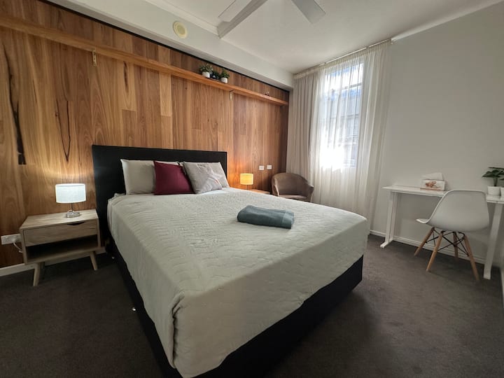 Central Plaza Apartments #409 - Toowoomba