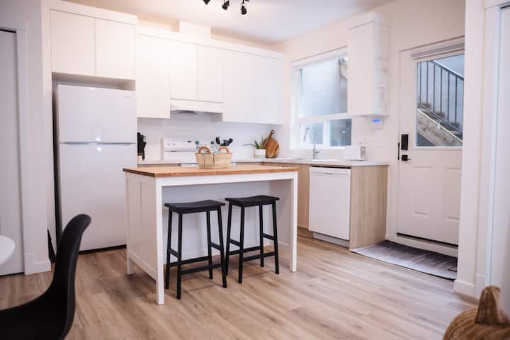 Woodland Retreat - Family Friendly 1 Br Suite - Maple Ridge