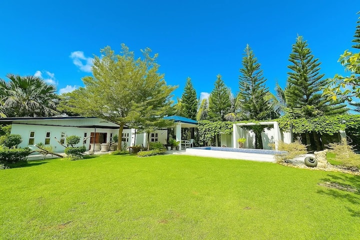 Balai Blanca: Casita Oasis With A Pool & Pine View - Calamba
