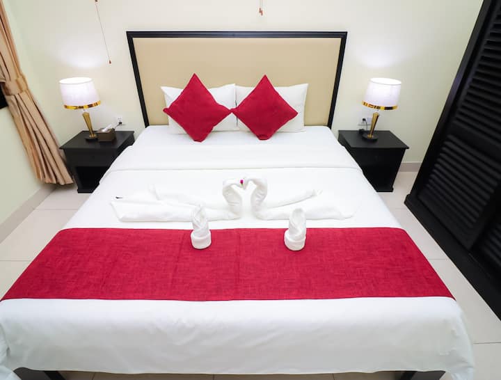 The Luxe Rooms - 프놈펜