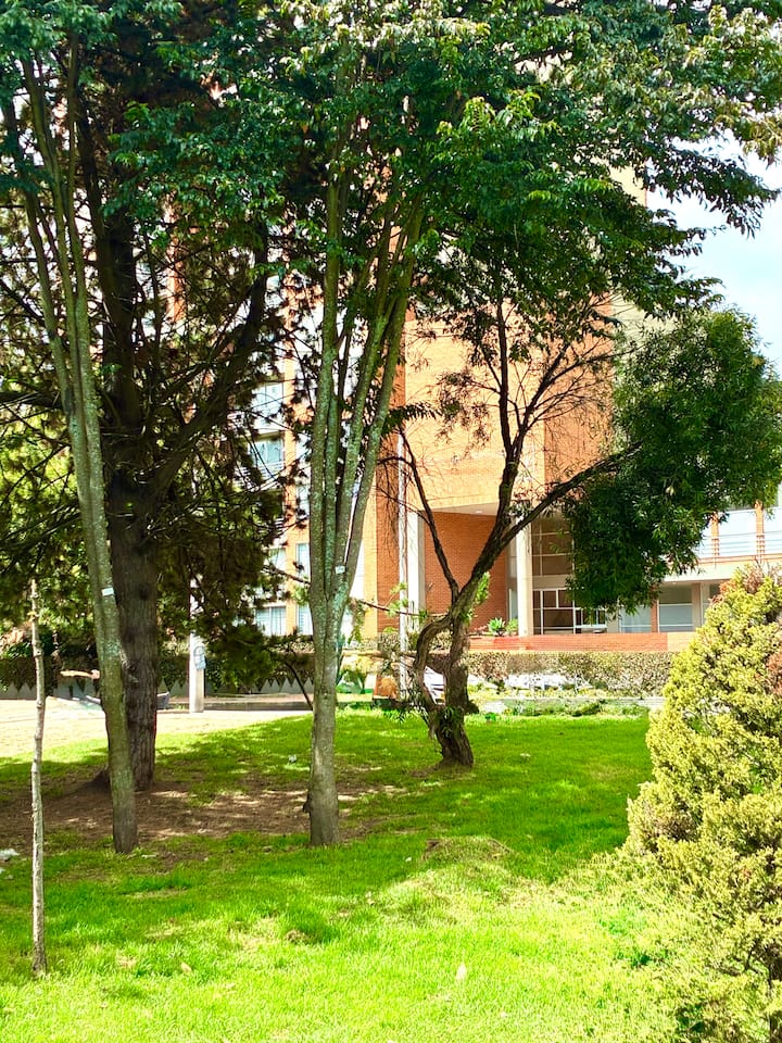 Your Safe Haven, Fresh Air, 24h Security, Gym - Cota