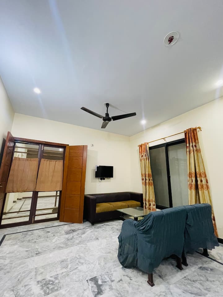 Cozy Apt, Wi-fi,by Kid-friendly Parks. Family Fun! - Karachi