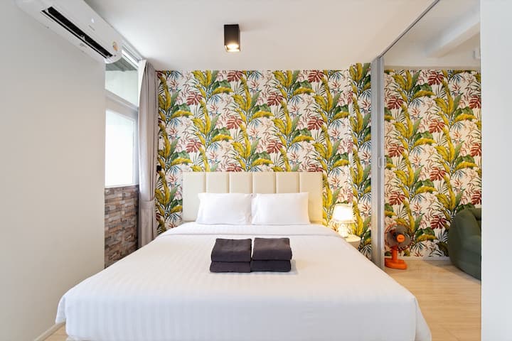 6br Family Home Near Bts Thonglor, Eats & Shops - Bangkok