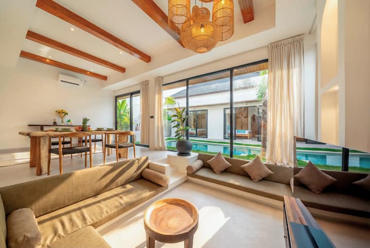 New Designer 2br Villa+huge Pool+central Location - Indonesia