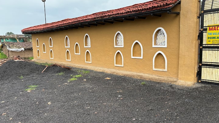 Family Ac Room With Atch. Toilet - Mandav