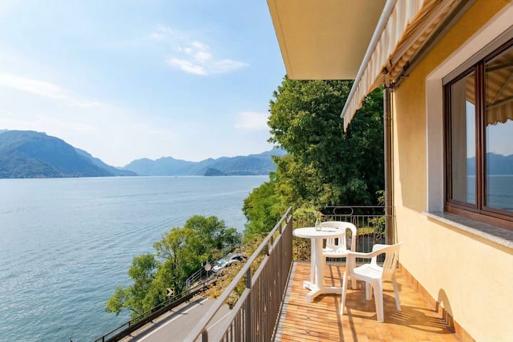 Lake Como Golden Panorama - San Siro