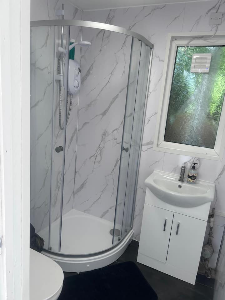 1 Bed Budget Flat |Parking |Cosy - Ipswich