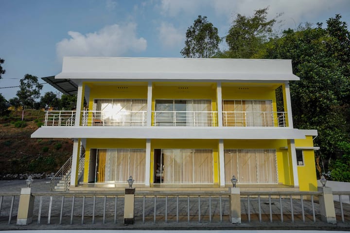 Tranquil Sandalwood Forest Retreat - Marayoor