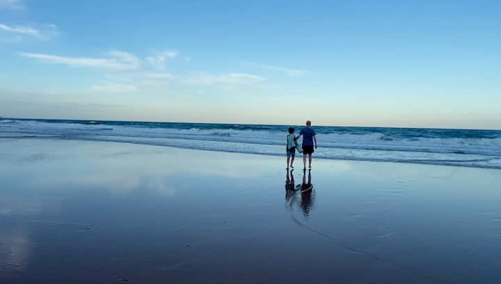 Coastal Retreat: Beach At Door! - Narrabeen