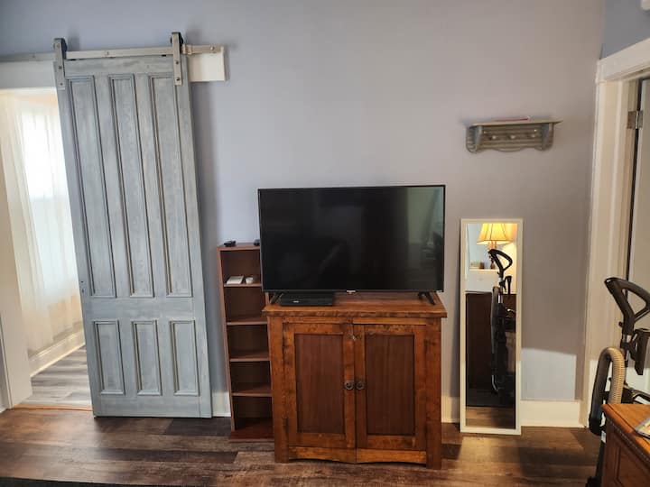 First Floor One Bedroom - Glens Falls, NY