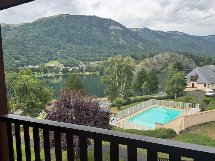 Cadre Idyllique Au Bord Du Lac - Peyragudes