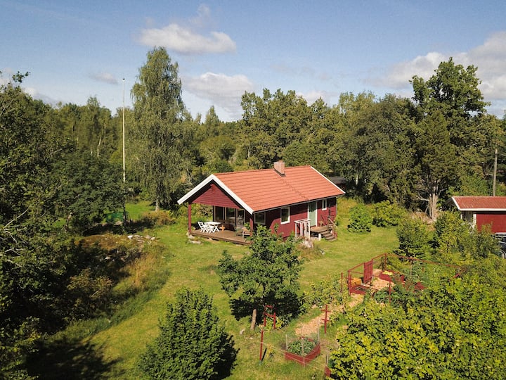 Idyllic Coastal Getaway - Hallstavik