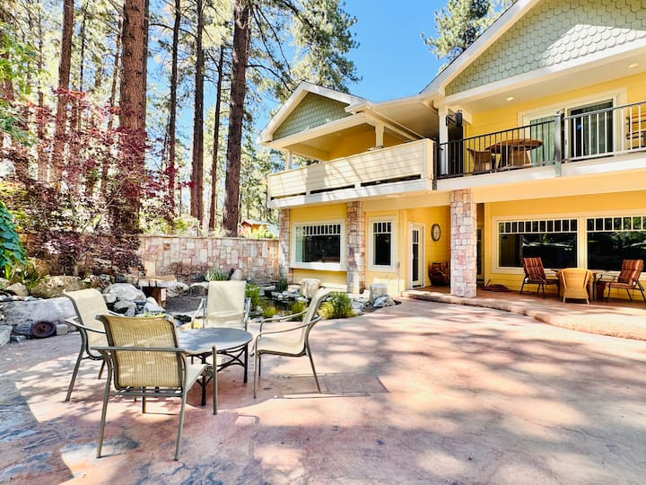 Inspiration Lodge B | Private Theater Room - Wrightwood, CA