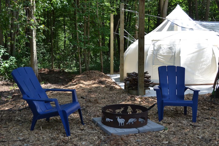 Glamping Getaway In The Mi Woods - Holland, MI