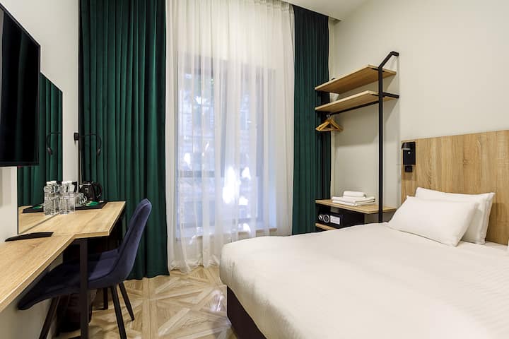 Гостиничный номер Lito Hotel укриття та генератор - Odessa