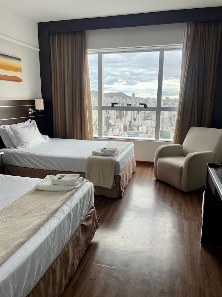 Acomodação Em Hotel De Luxo Com Linda Vista - Belo Horizonte