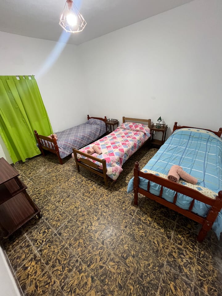 Casa A Una Cuadra De La Terminal - San Fernando del Valle de Catamarca