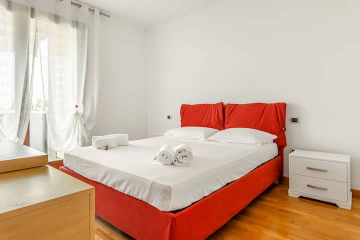 Guesthost - Comfortable & Bright Apartment Mestre - Mestre