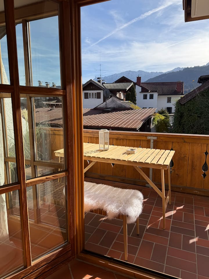 Sonnige Auszeit In Garmisch, Wohnung Mit Bergblick - Garmisch-Partenkirchen