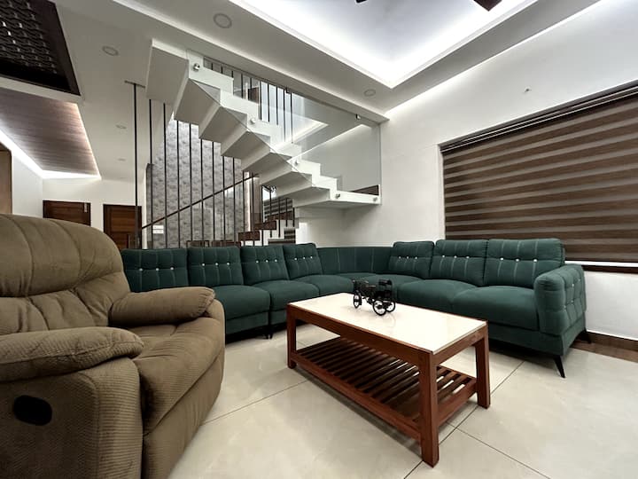 Luxurious Villa In Trivandrum - Kovalam