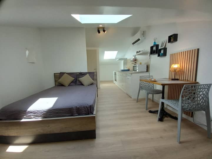 Studio 20 M² Proche Gare Sncf + Place Public - Montélimar