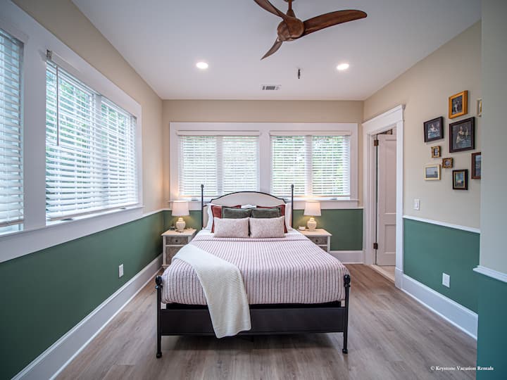 The Marietta Square Manor - Marietta Square - Kennesaw, GA