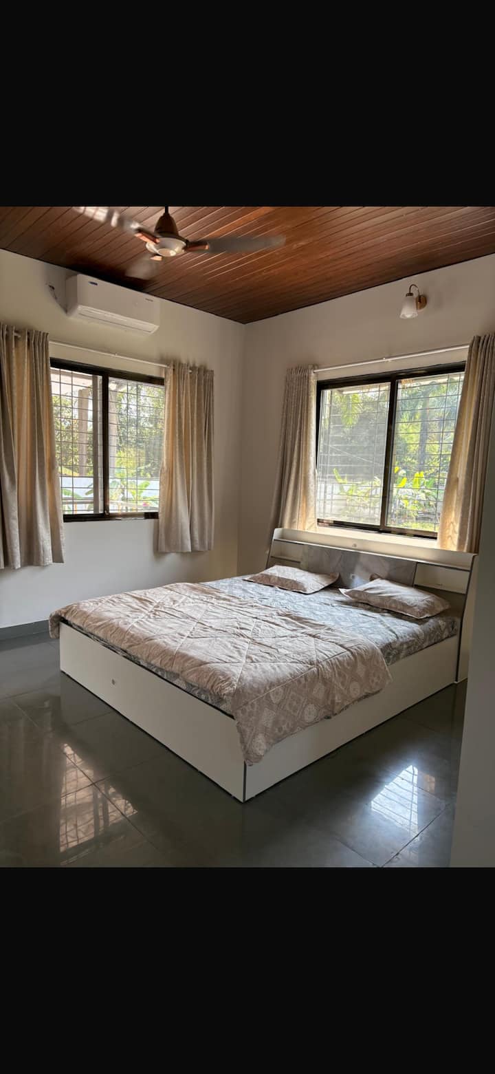 Yohaan's Nature Retreat Farmhouse - Karjat