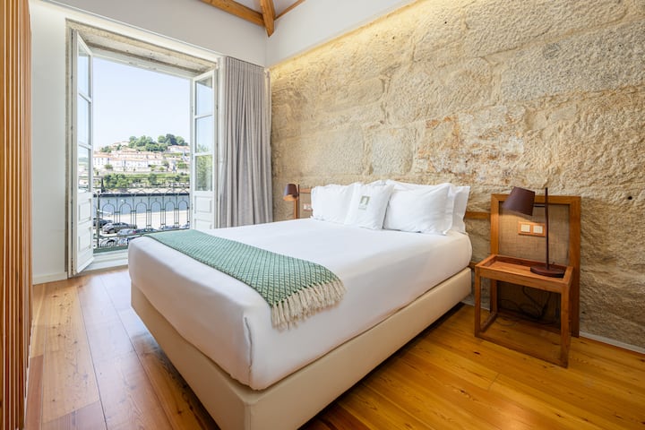 Apartment With Balcony, River Views - Porto