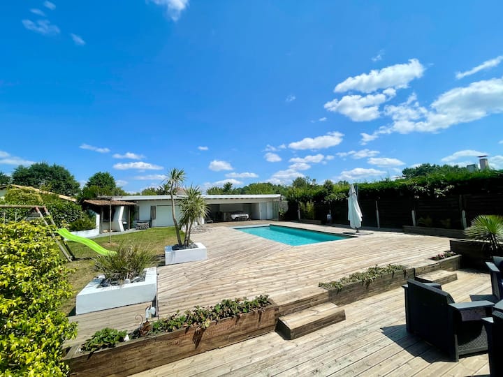 Maison De Famille 5 Chambres - Piscine Chauffée - ボルドー