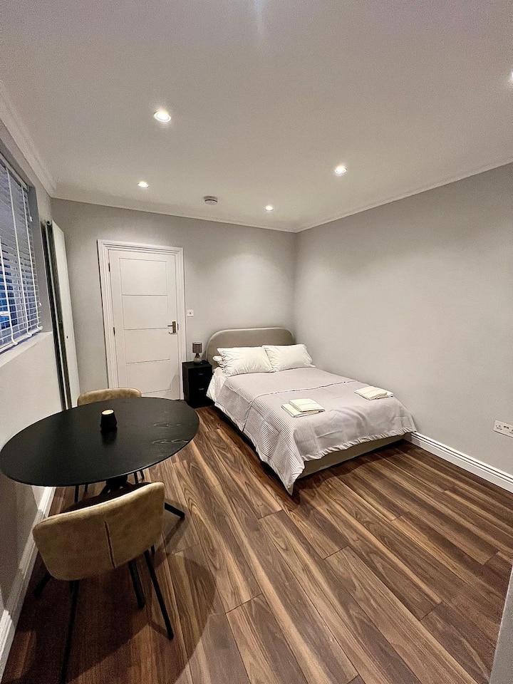 Spacious Greenwich Ldn Studio - Greenwich