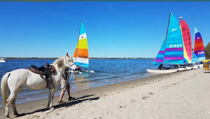 The East Greenwich Bay Escape - ウォーウィック, RI