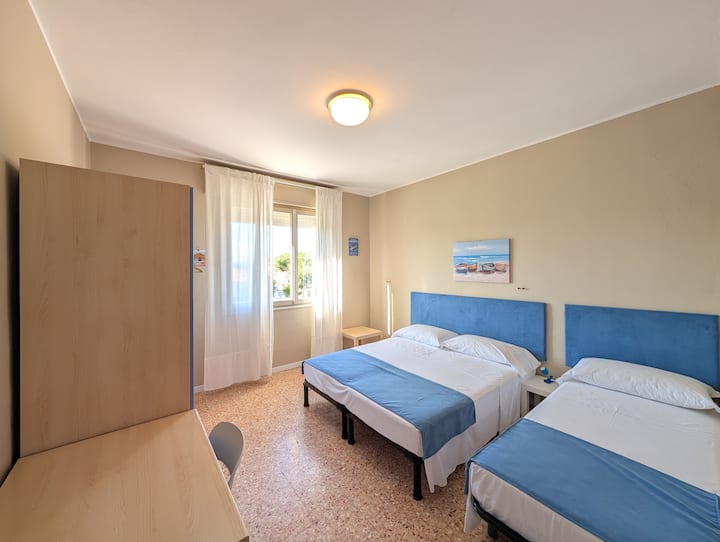 A9 Camera Tris Con Bagno Privato - Caorle