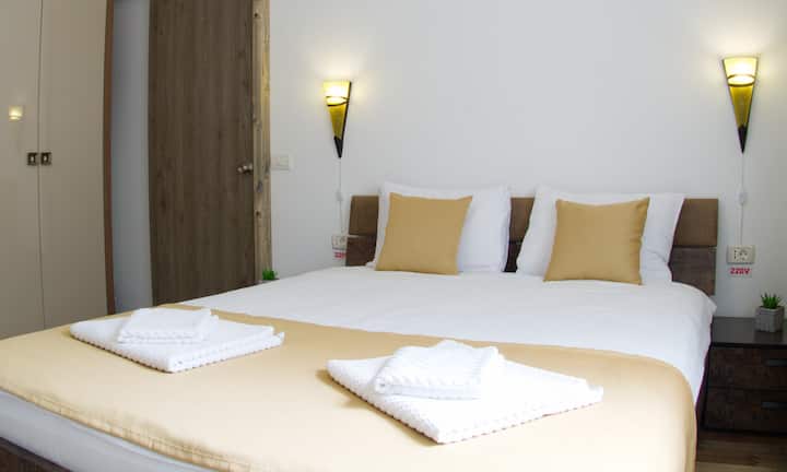 Cameră Dublă Cu Baie Privată - Sulina