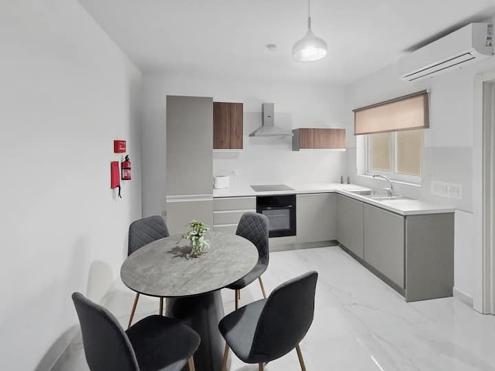 Saphire 2 Br Walking Distance To Promenade - Malta