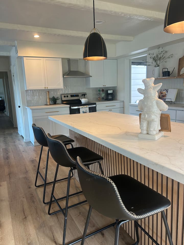 Renovated Retreat Mccook Lake-peaceful & Private - Stone State Park, Sioux City