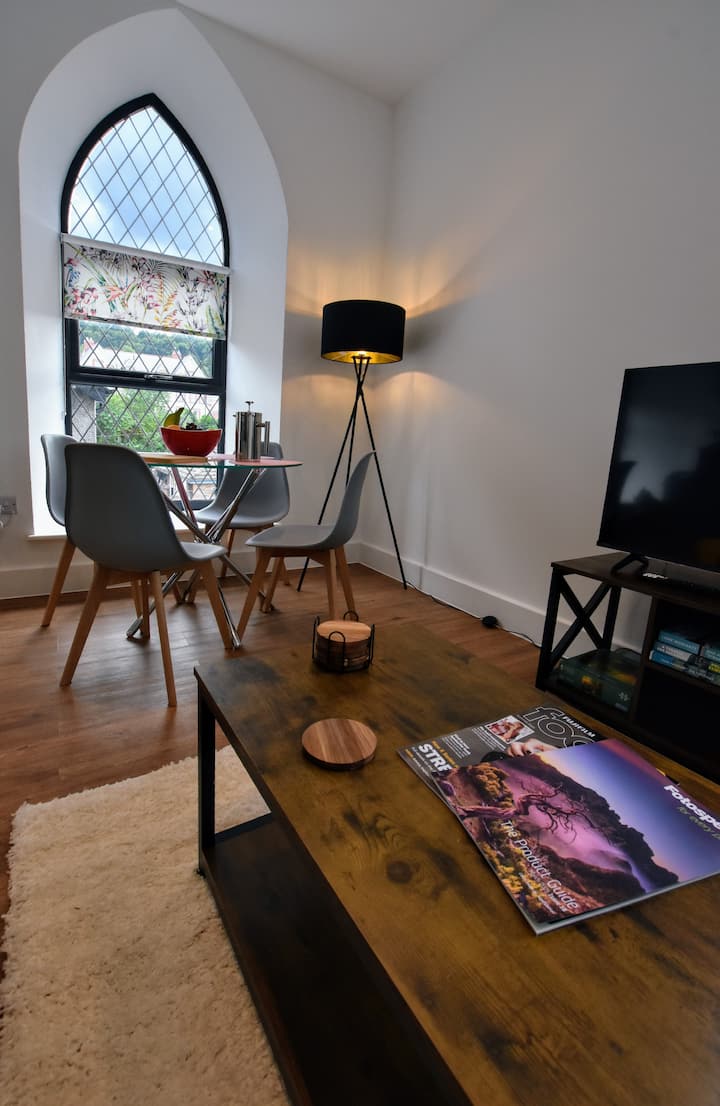 Modern Chapel Stay @ Trinity Near Beach - Colwyn Bay