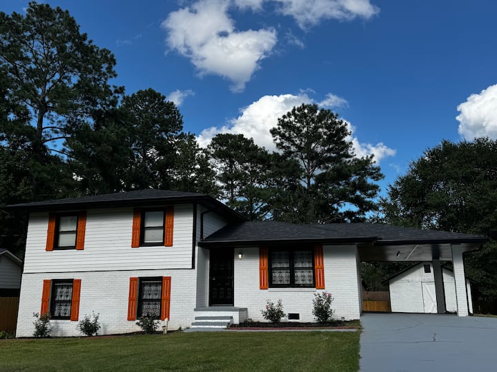 Sleek Stay By Tyus Park/3br - Griffin, GA