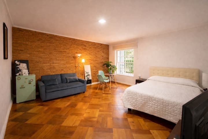 Quiet Central Studio Near Metro | Paris-londres - Santiago, Chile