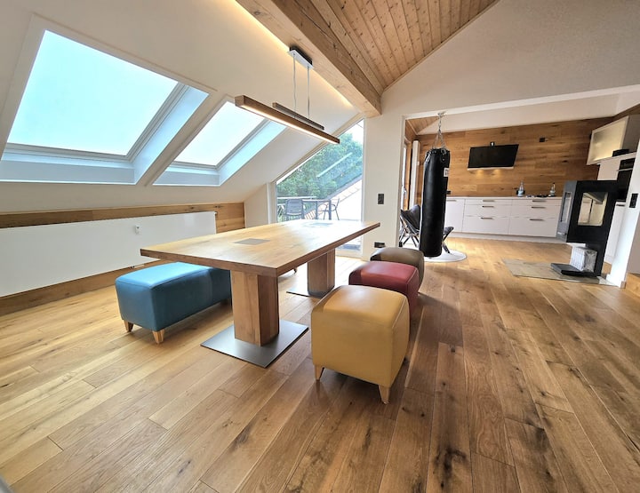 Modern Apartment With Balcony - Erfurt