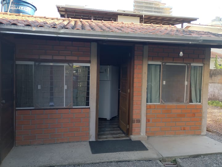 Kitnet 2 Quartos Perto Da Praia Em Porto Belo. - Pôrto Belo