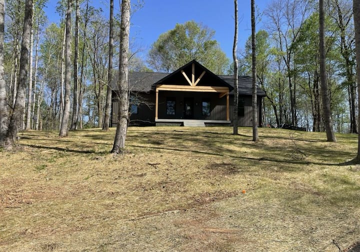 Peaceful Hilltop Lake Retreat - Lynchburg, TN