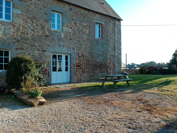 Longère Au Cœur De La Ferme - Sartilly-Baie-Bocage