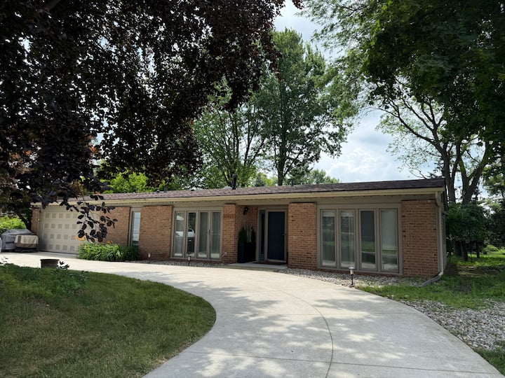 Room In Farmington Hills - Farmington Hills, MI